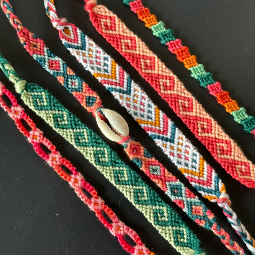Thread friendship bracelets – spudstyle