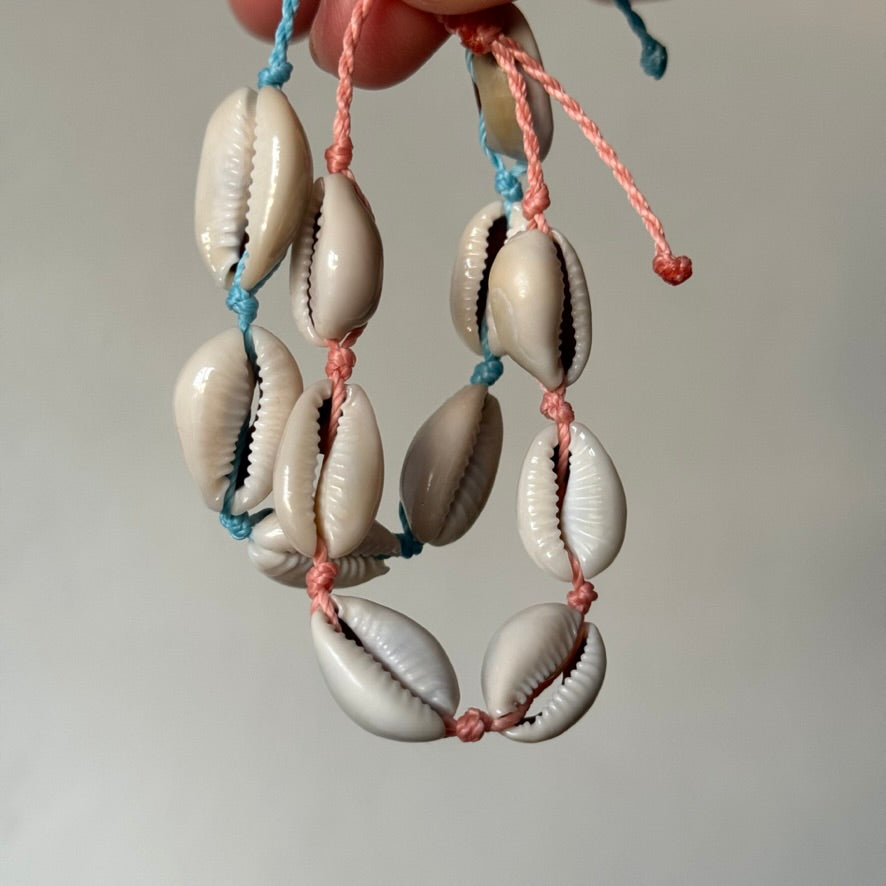 Cowrie shell bracelets (23 colour options) – spudstyle