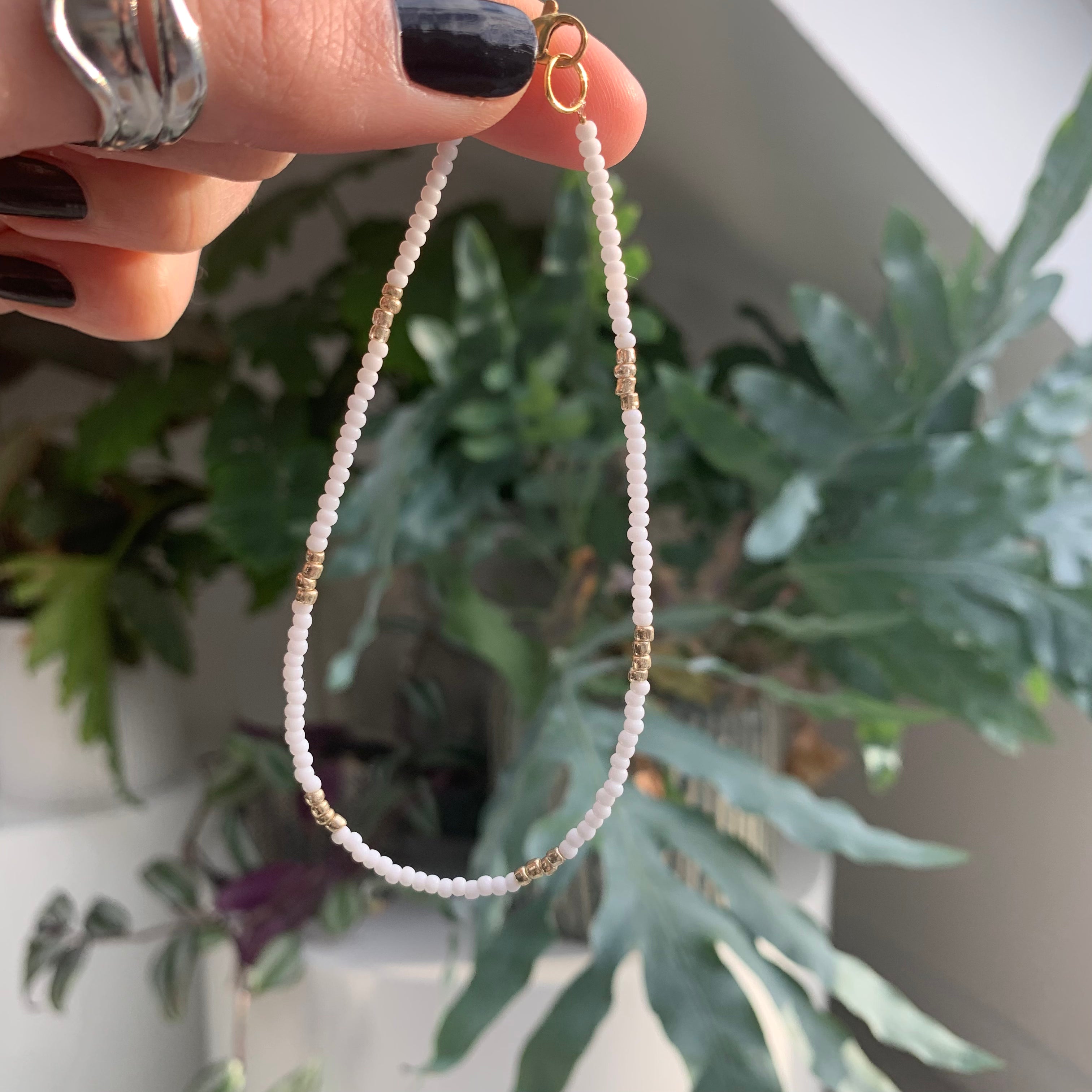 White and gold bead anklet – spudstyle